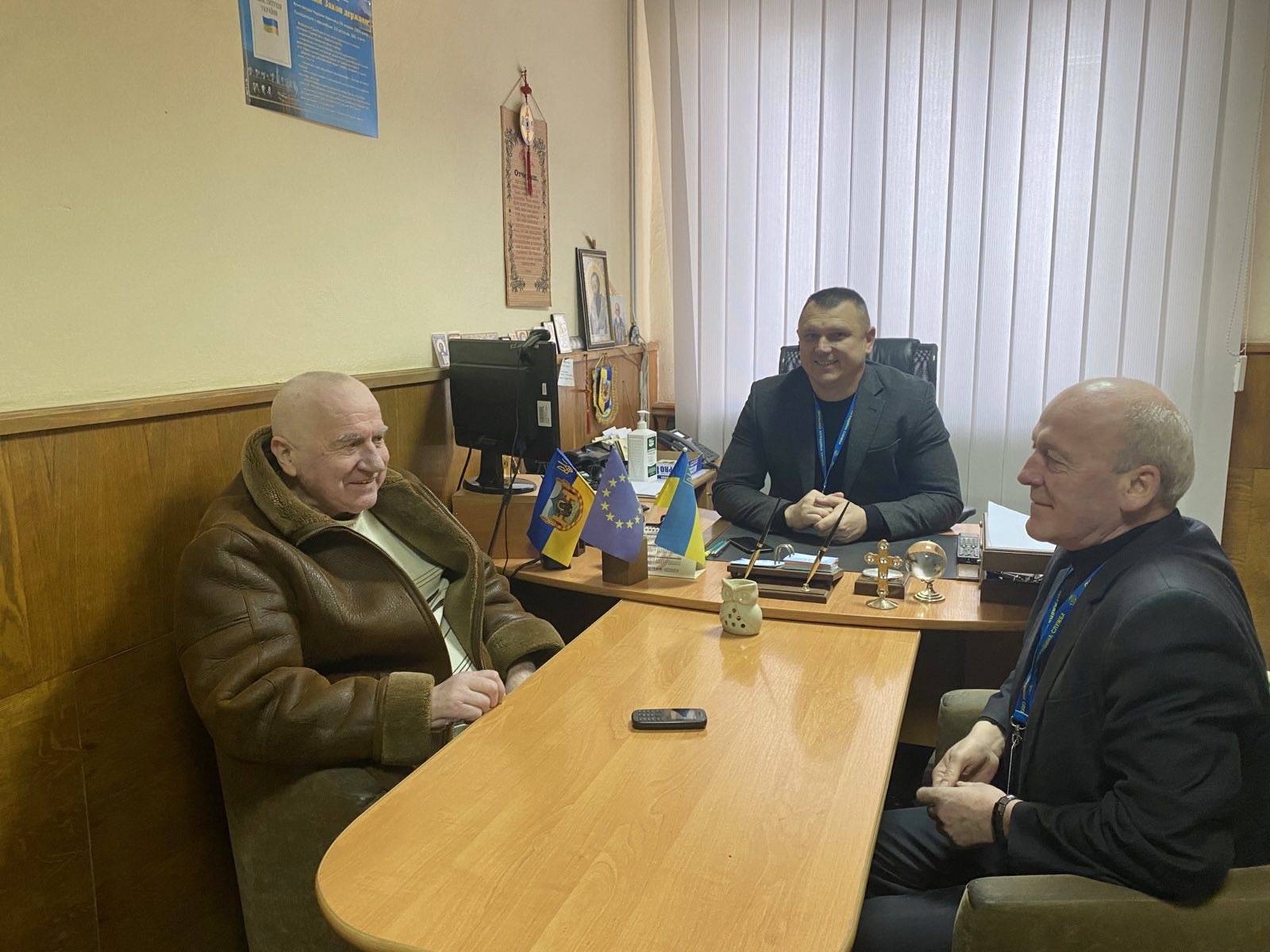 У міграційній службі Хустщини відбулася зустріч з ліквідатором аварії на ЧАЕС Державна